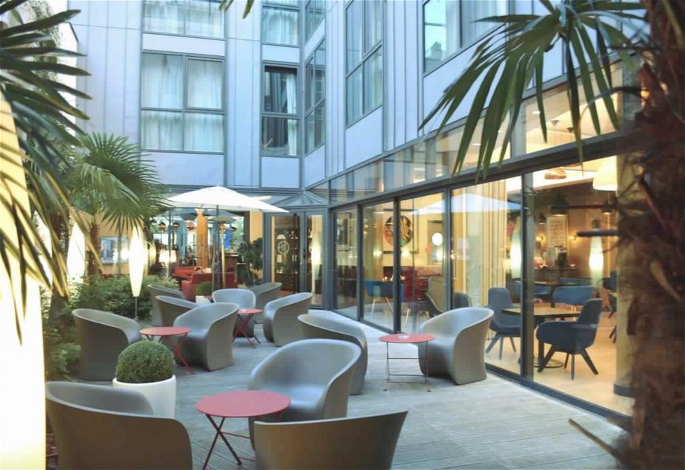 How to Get Around Paris in a Wheelchair: Your Guide to Accessible ...